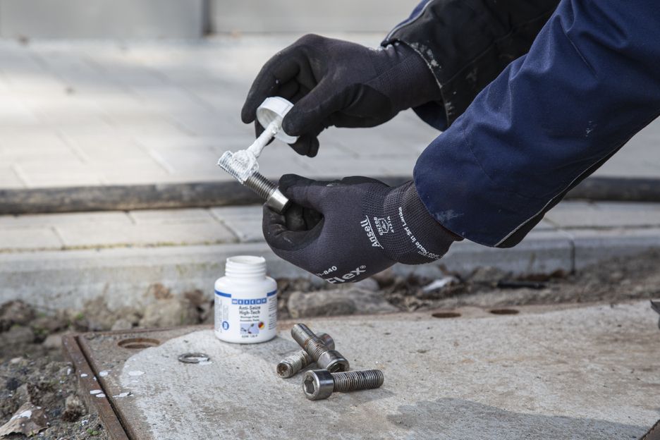 Anti-Seize High-Tech Assembly Paste | metal-free lubricant and release ...